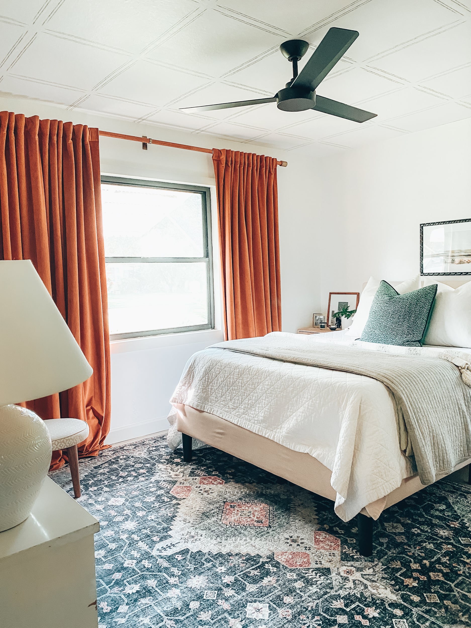 3 Bedroom Rug Tips + New Master Bedroom Rug - Blushing Bungalow | So ...