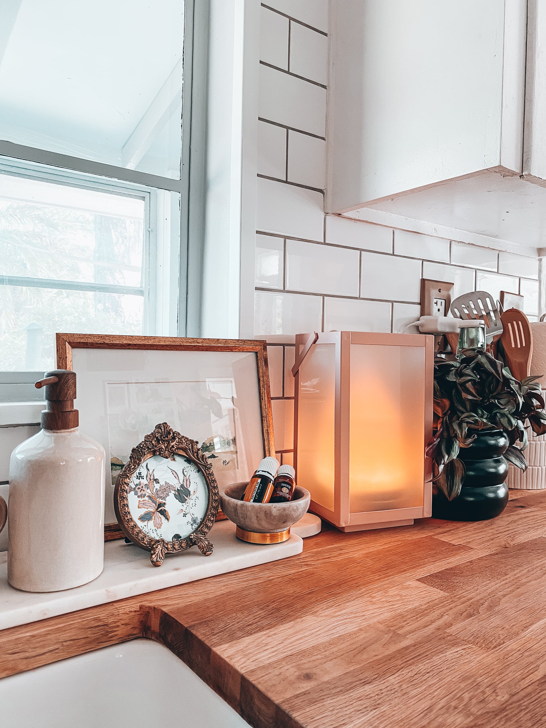 Cozy Eclectic Kitchen- Floral Wallpaper and Window Seat - Blushing ...