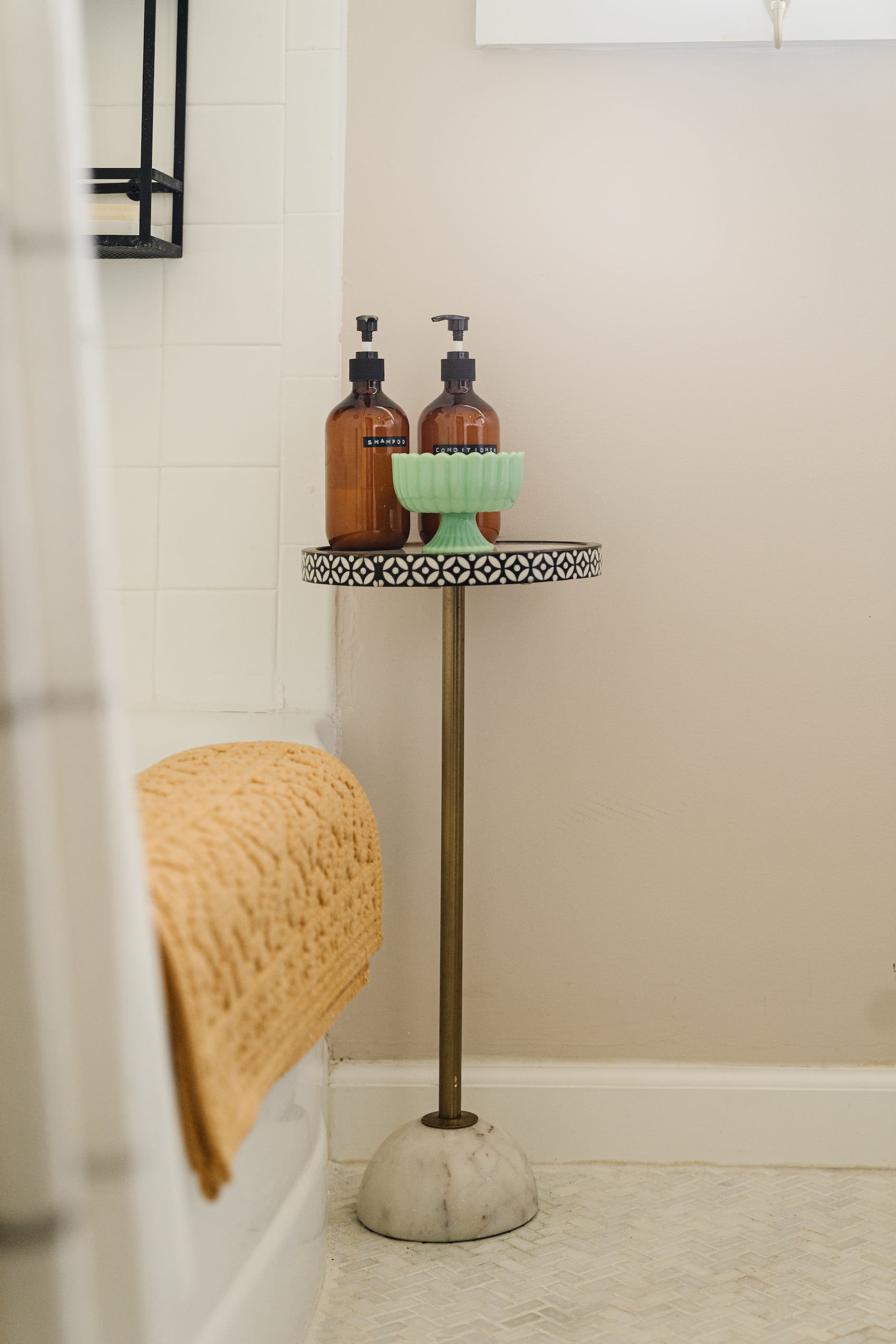 Small Bathroom Remodel on a Budget - Blushing Bungalow | So Cute You'll ...