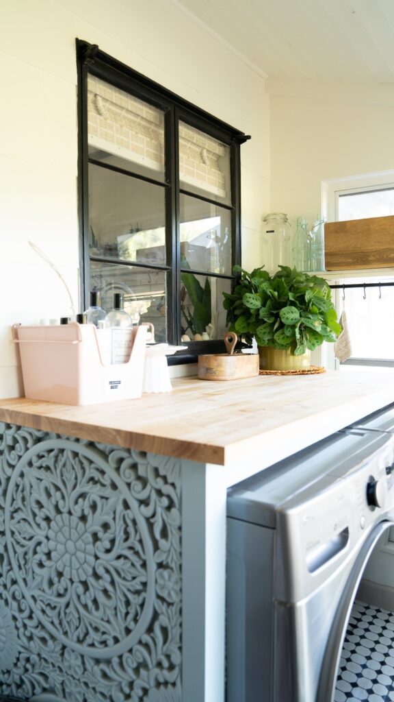 Small Laundry Room with Table - Blushing Bungalow | So Cute You'll Blush ☺️