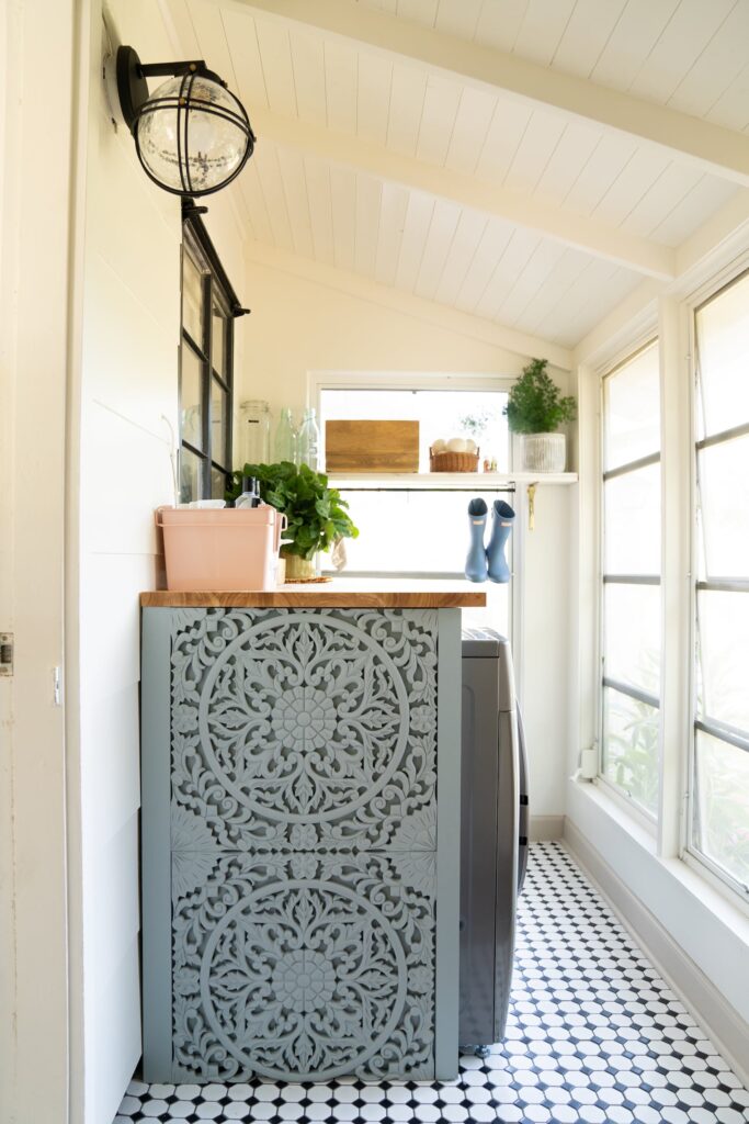 Small Laundry Room with Table - Blushing Bungalow | So Cute You'll Blush ☺️
