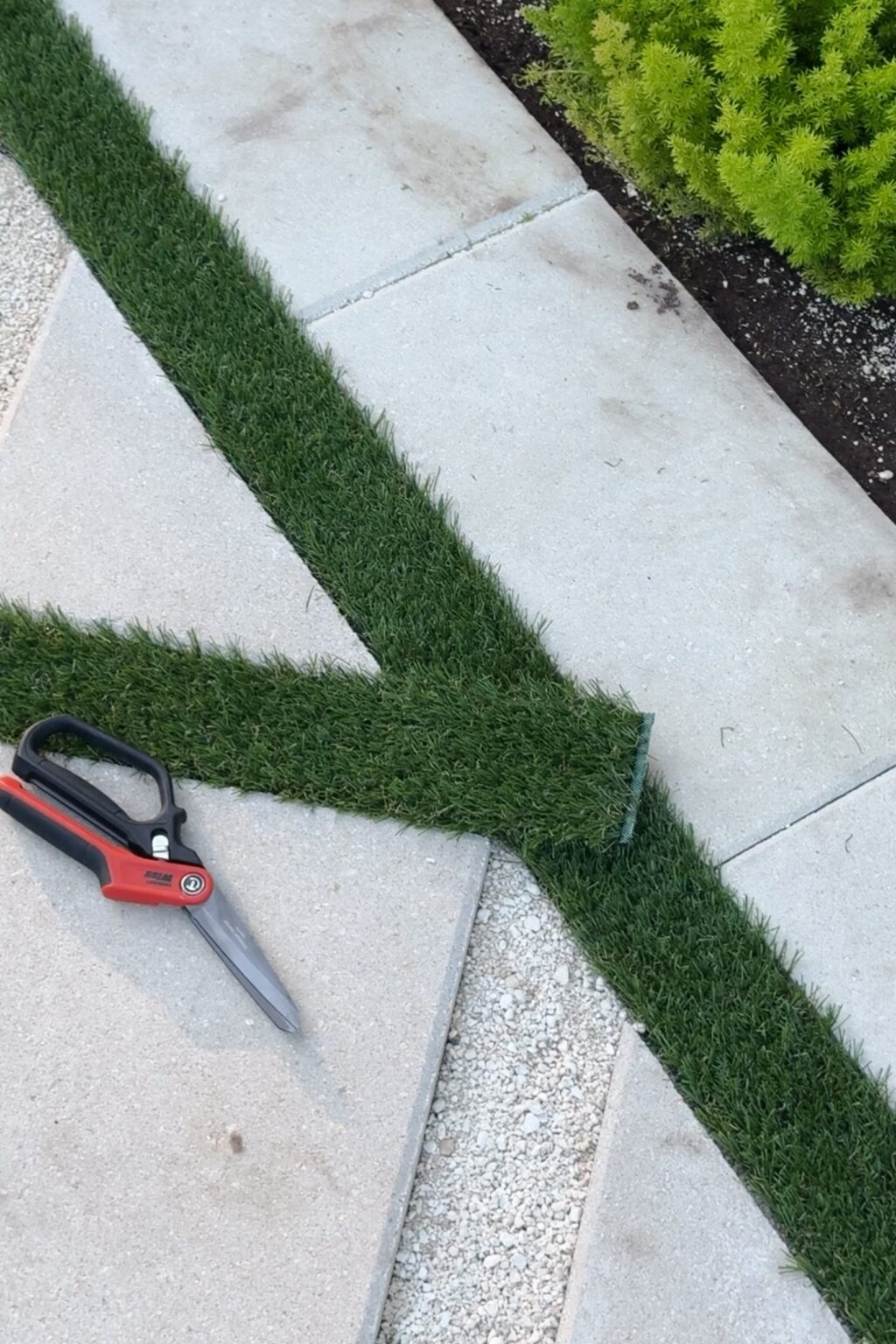 How to Install Artificial Turf Between Pavers: A Step-by-Step Guide ...
