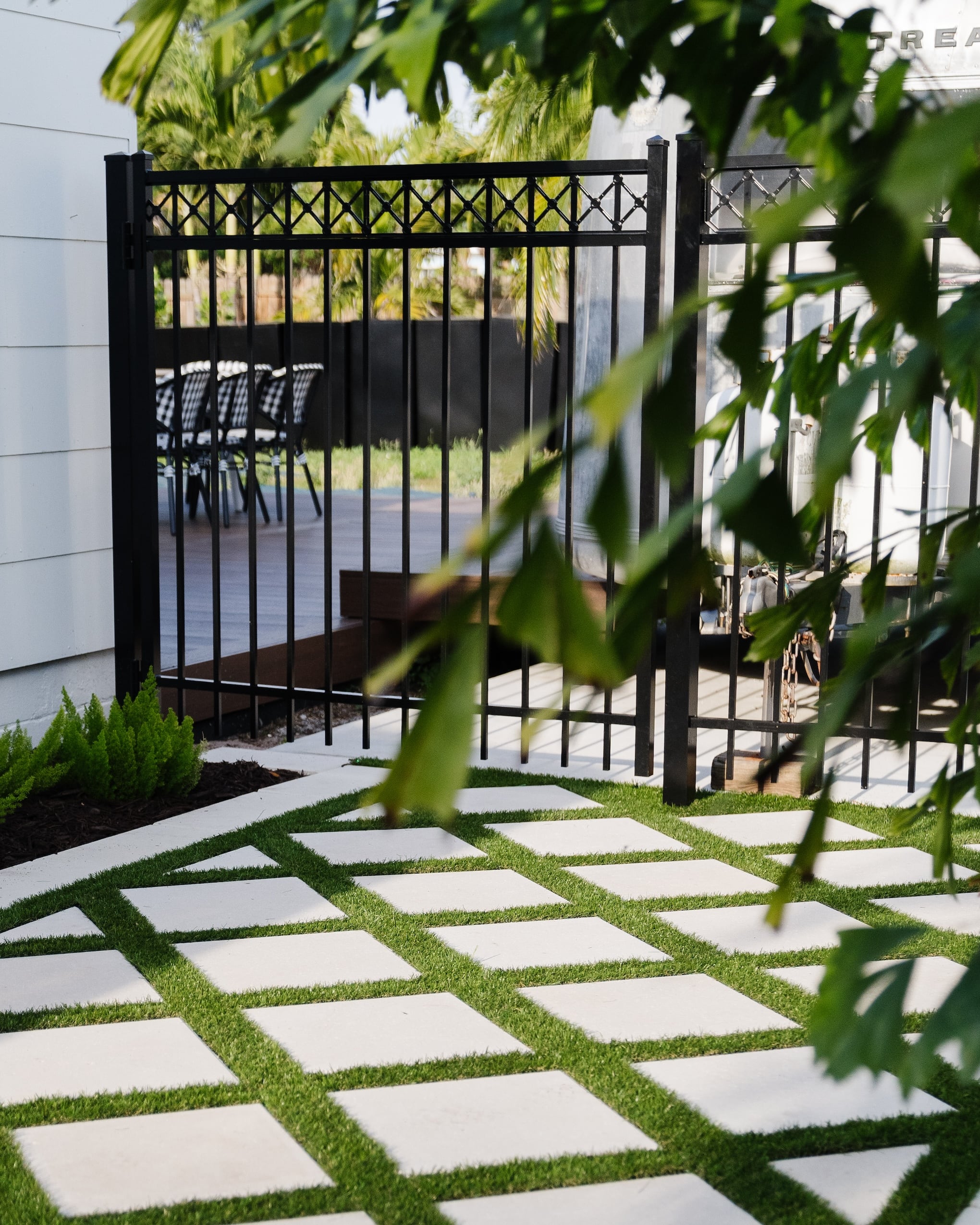 How to Make a Removable Fence - Blushing Bungalow | So Cute You'll Blush ☺️